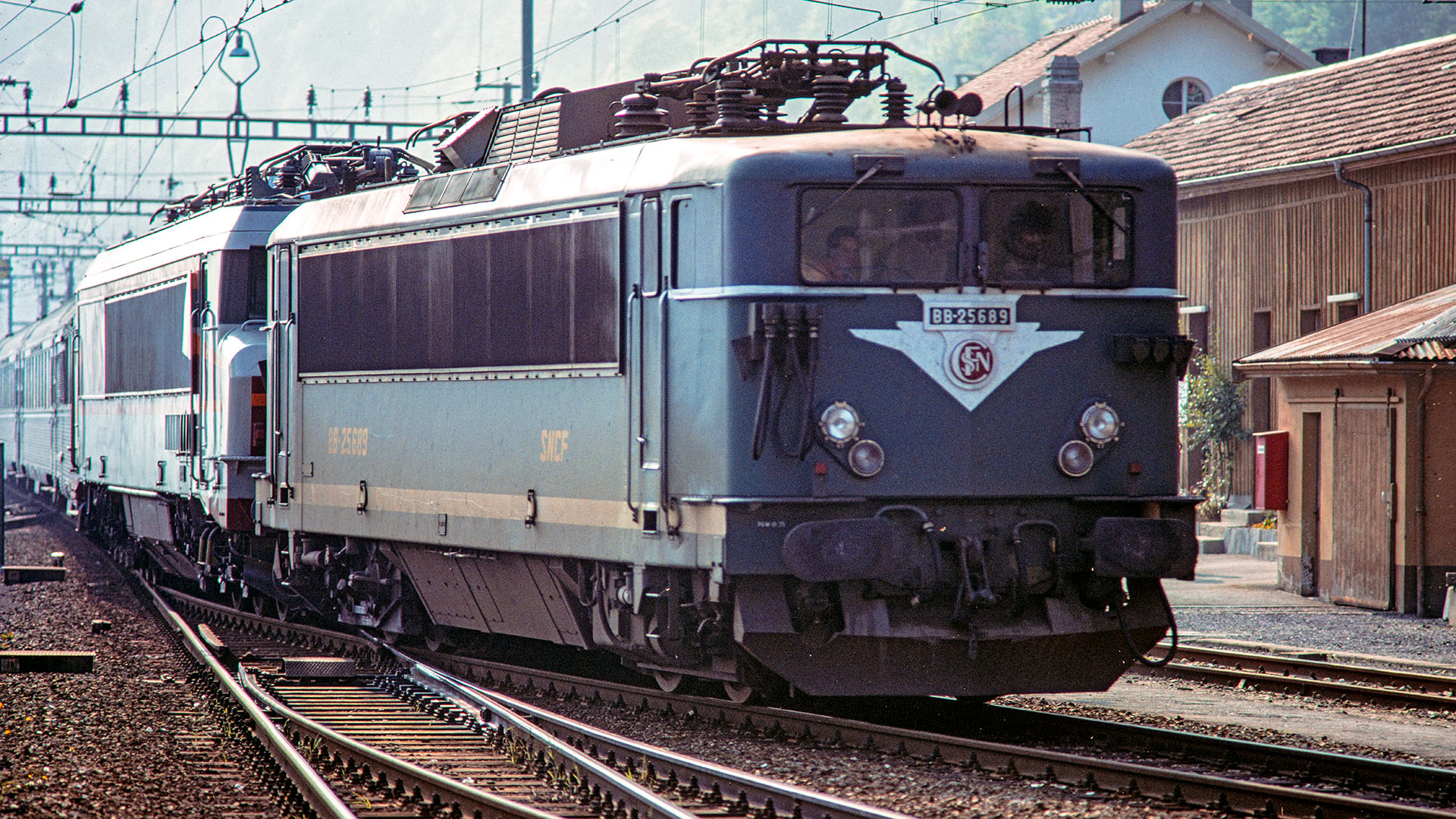 Matériel roulant étranger en Suisse - Les Trains de l'Histoire